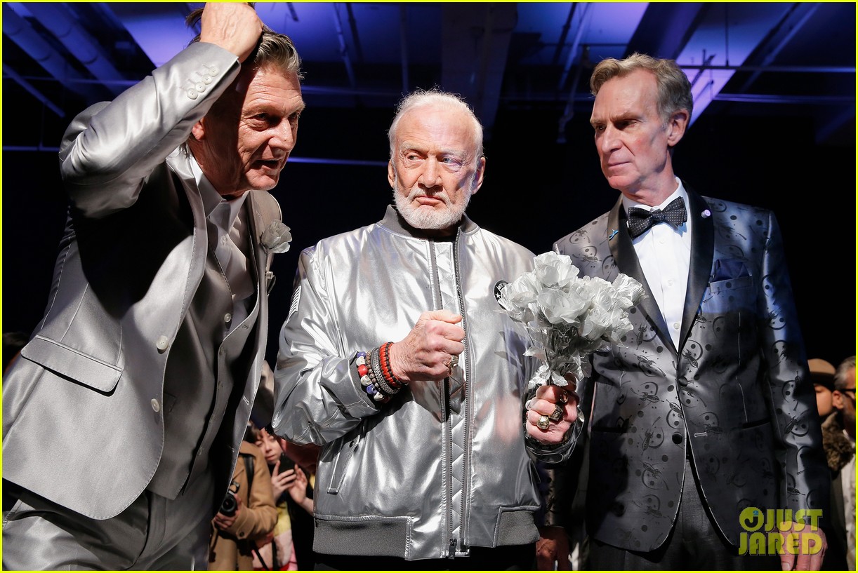 Bill Nye the Science Guy Walked the Runway Twice During Fashion Week ...