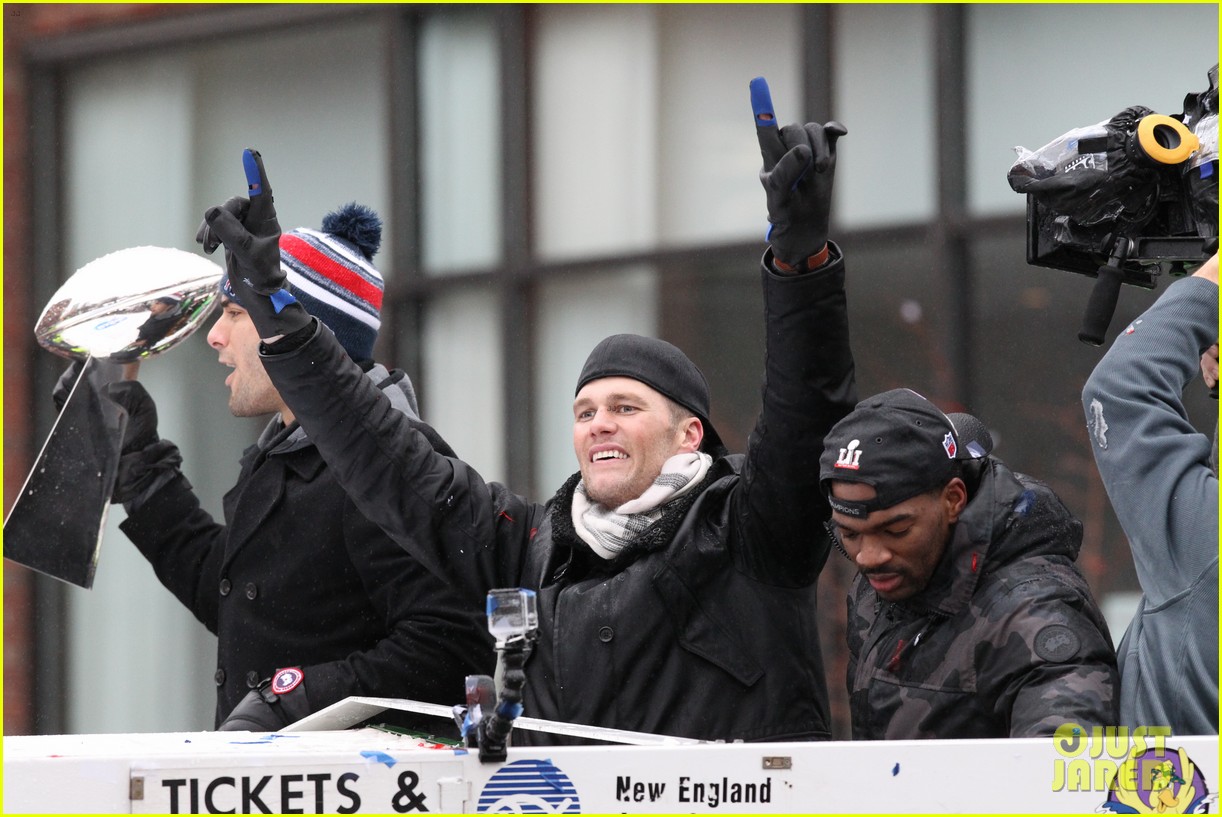 Tom Brady's Son Benjamin Holds the Lombardi Trophy During the Patriots ...