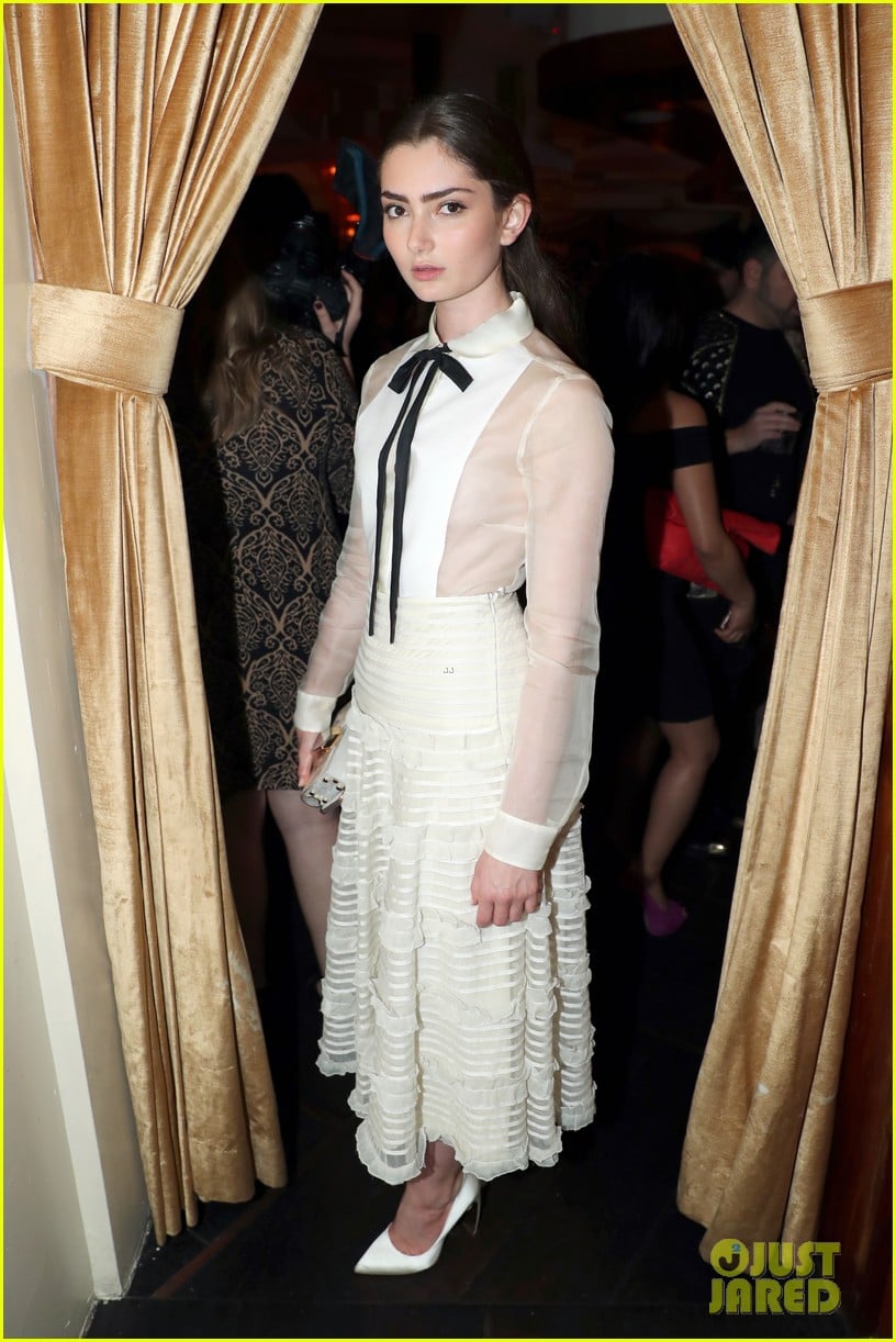 Dove Cameron, Maddie Ziegler, & Ariel Winter Glam Up for Vanity Fair's ...