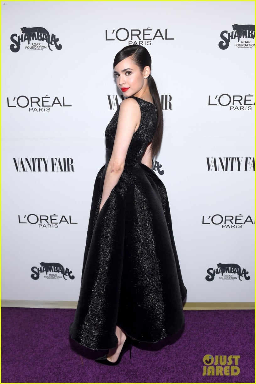 Dove Cameron, Maddie Ziegler, & Ariel Winter Glam Up for Vanity Fair's ...