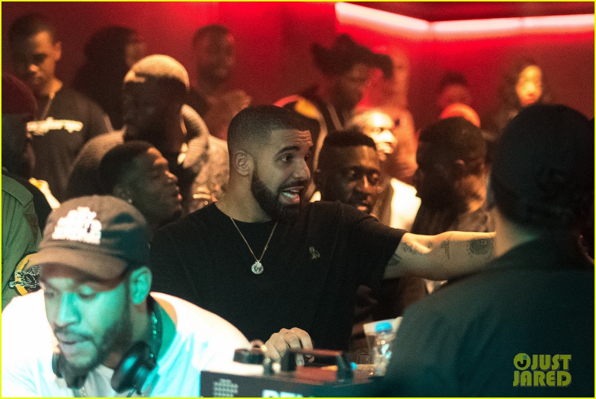 Drake Drops $30K During Secret Performance & Party for Close Friends ...