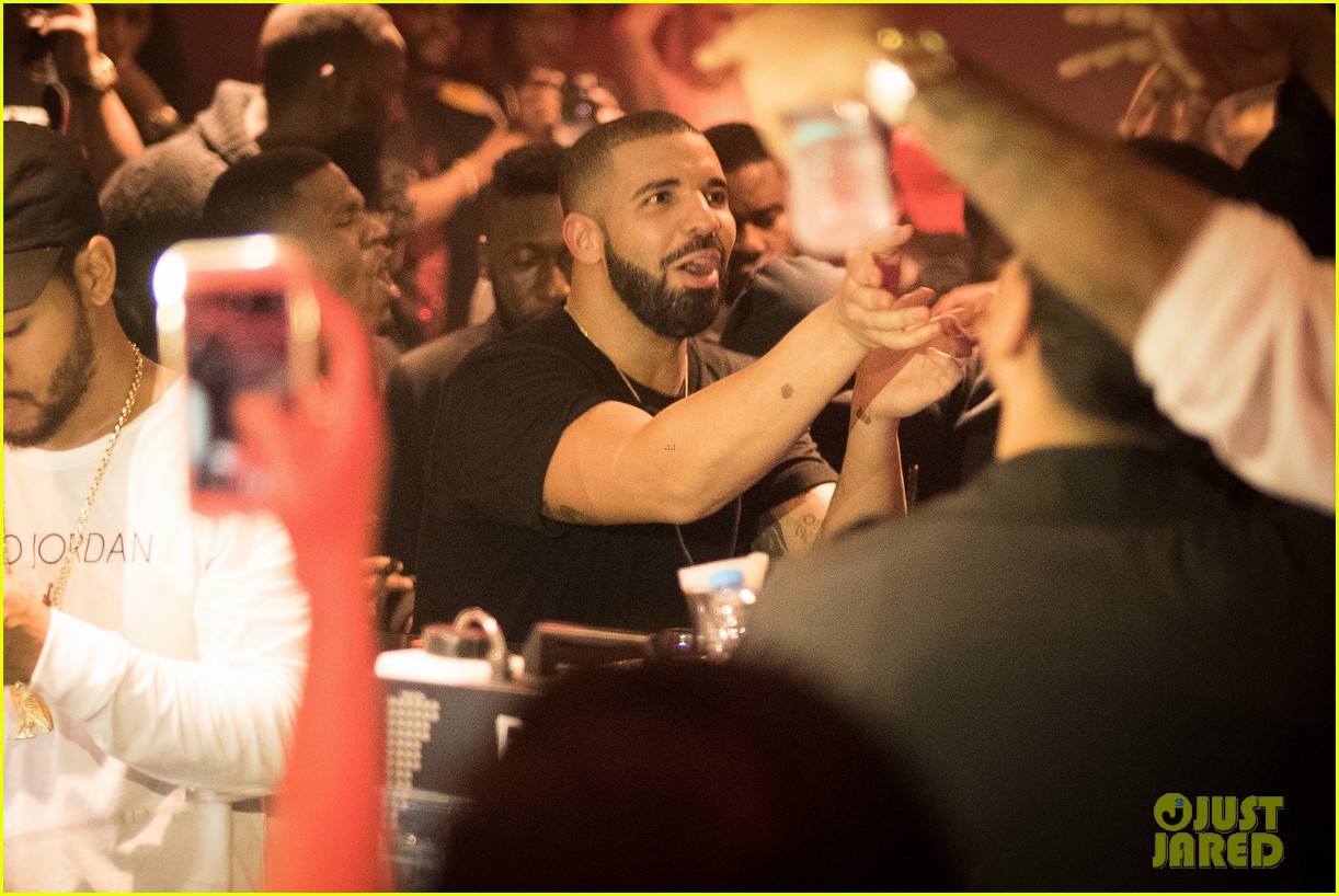 Drake Drops $30K During Secret Performance & Party for Close Friends ...