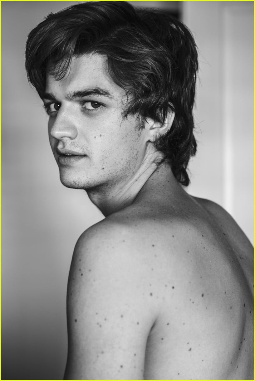 Stranger Things' Natalia Dyer & Joe Keery Show Off Their Style in New ...