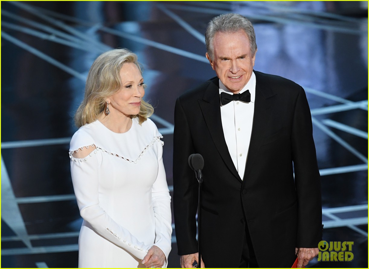 Faye Dunaway on Best Picture Fail: 'I'm Not Going to Speak About It ...