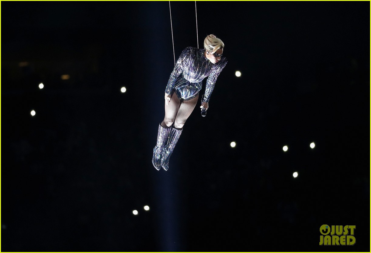 Lady Gaga: Super Bowl Halftime Show 2017 Video - Watch Now!: Photo ...