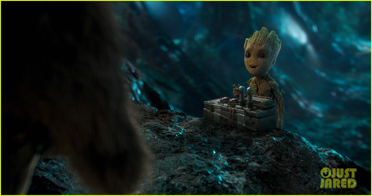 'Guardians of the Galaxy Vol. 2' Drops New Poster! Plus, Close Look at ...