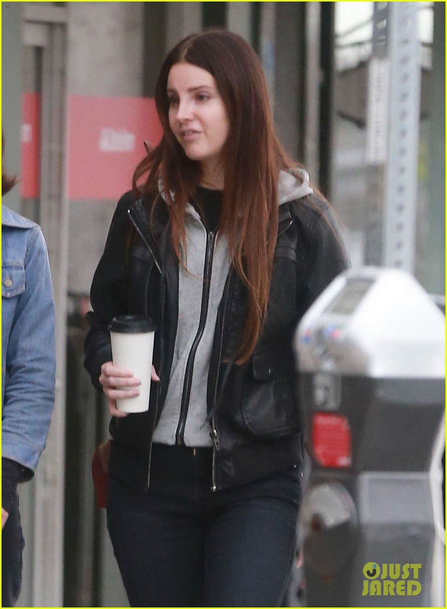 Lana Del Rey is All Smiles Grabbing Coffee in WeHo: Photo 3863658 ...