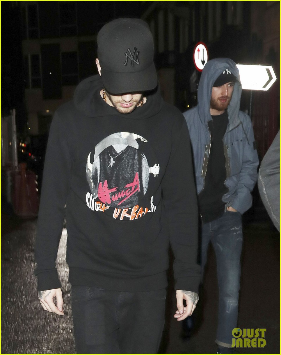 Liam Payne Hangs Out With 'Genius' Drake Backstage in London: Photo ...