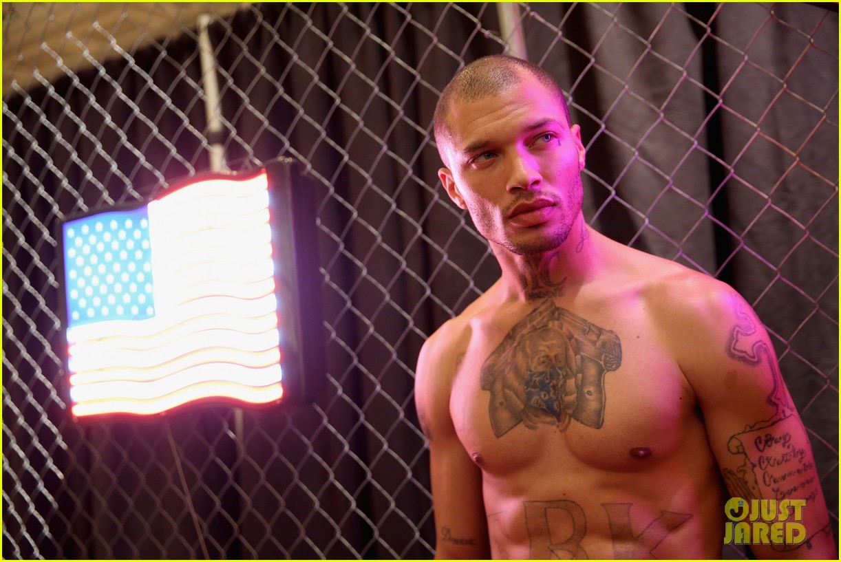 'Hot Mugshot Guy' Jeremy Meeks Makes NYFW Debut!: Photo 3859803 ...