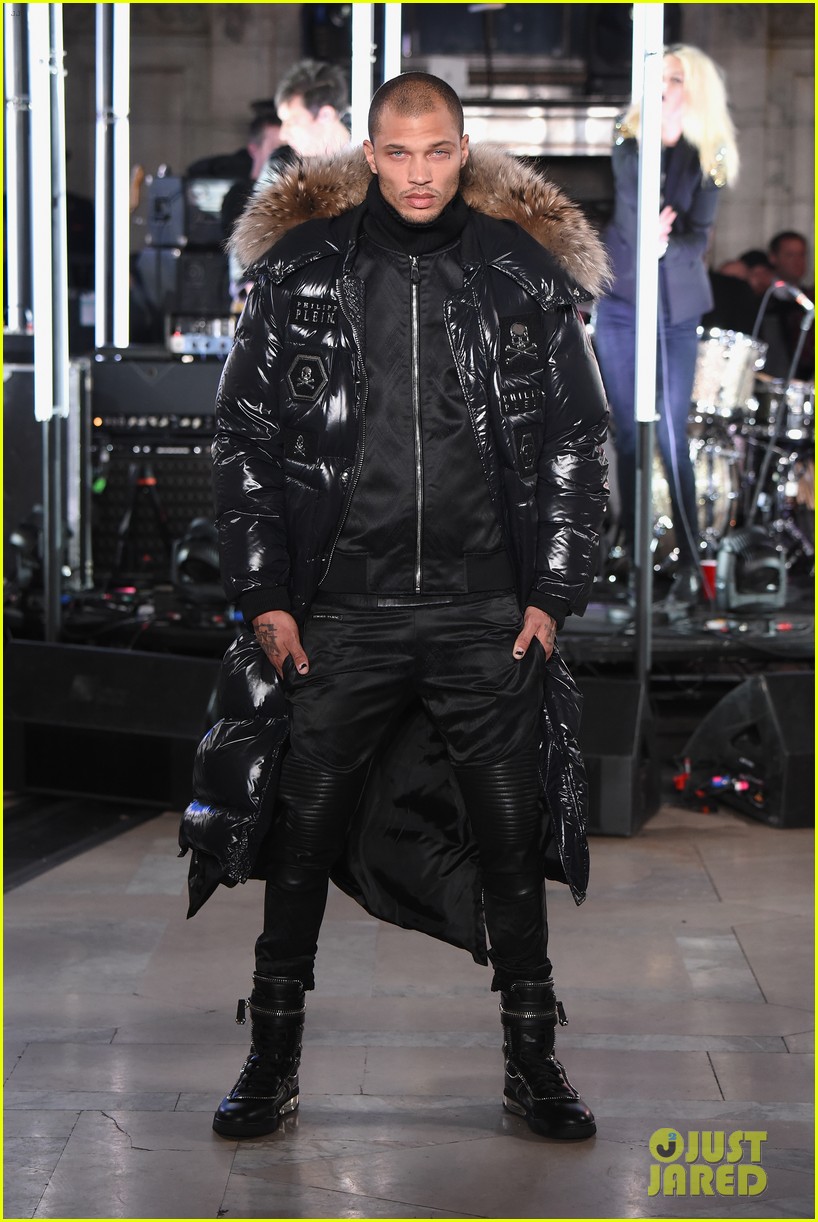 'Hot Mugshot Guy' Jeremy Meeks Makes NYFW Debut!: Photo 3859808 ...