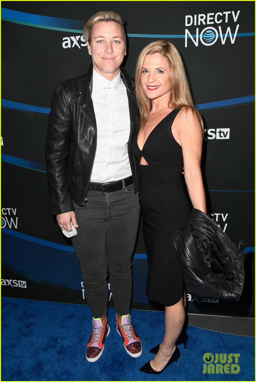 Lea Michele Gushes About Taylor Swift & New England Patriots Before ...