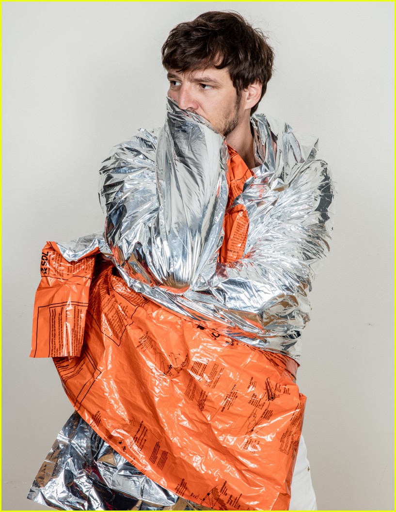 Pedro Pascal Is a 'Bad Hombre' for 'Solar Magazine' Cover: Photo ...