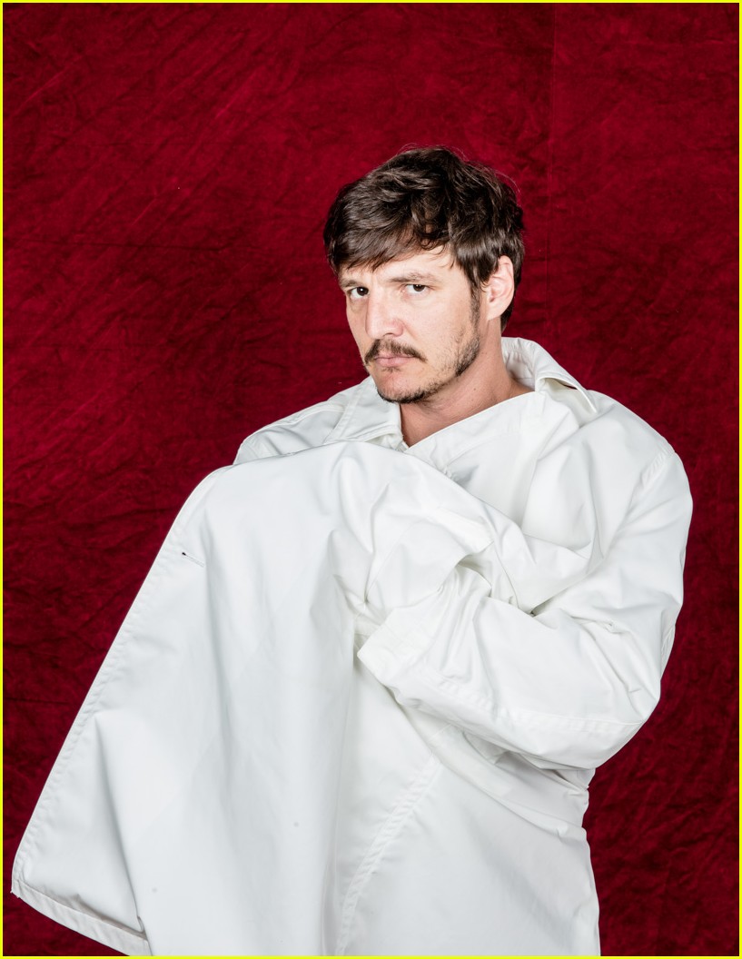 Pedro Pascal Is a 'Bad Hombre' for 'Solar Magazine' Cover: Photo ...