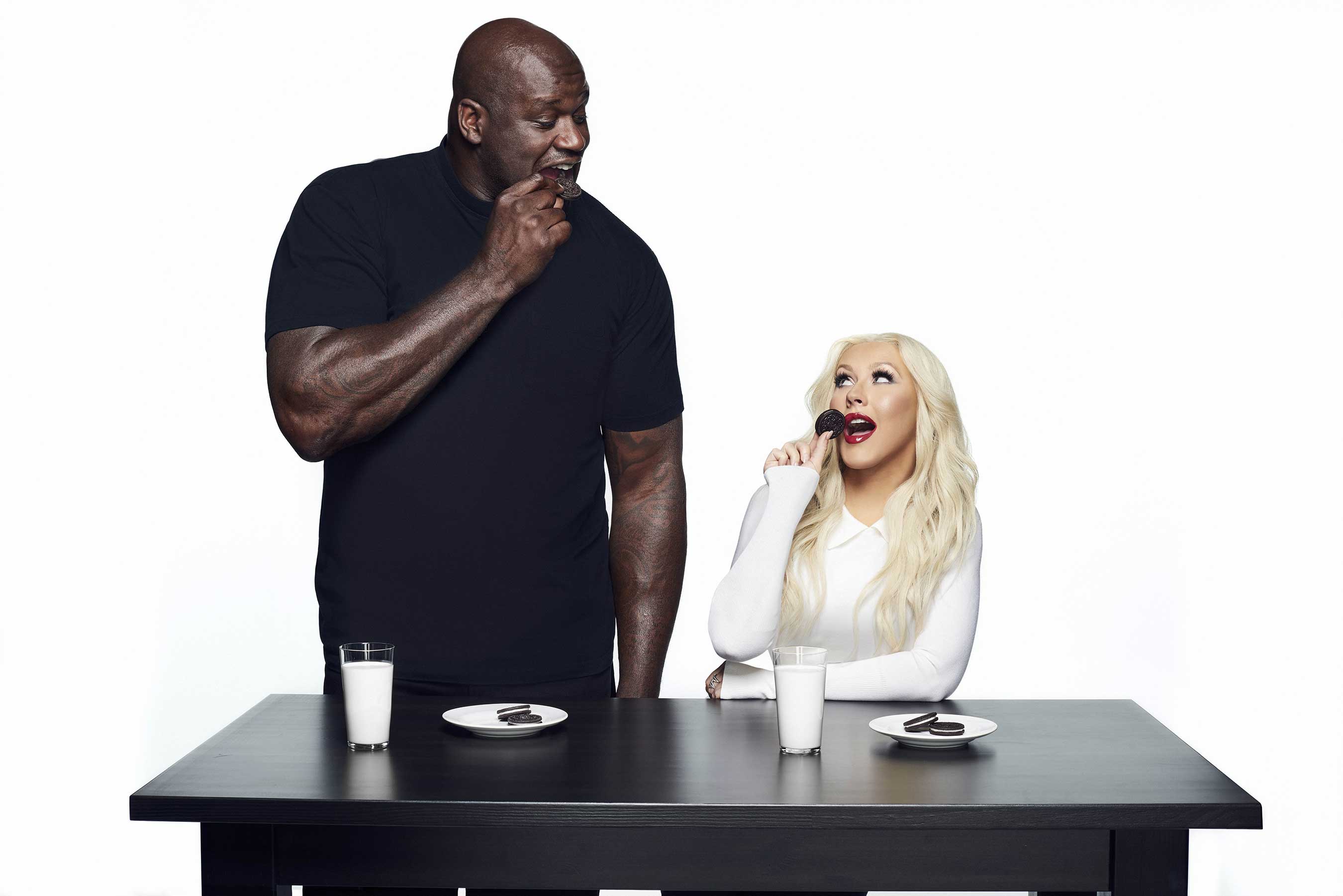 Shaquille O'Neal & Chrstina Aguilera Launch 'OREO's Dunk Challenge ...