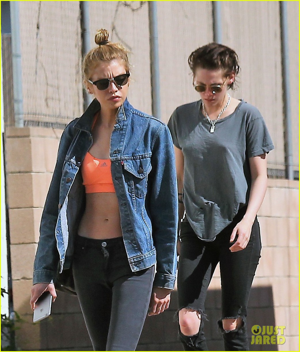 Kristen Stewart & Girlfriend Stella Maxwell Spend Valentine's Day ...