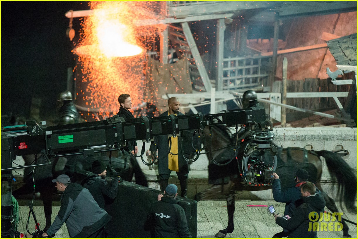 Taron Egerton & Jamie Foxx Film 'Robin Hood' Night Scenes in Croatia ...