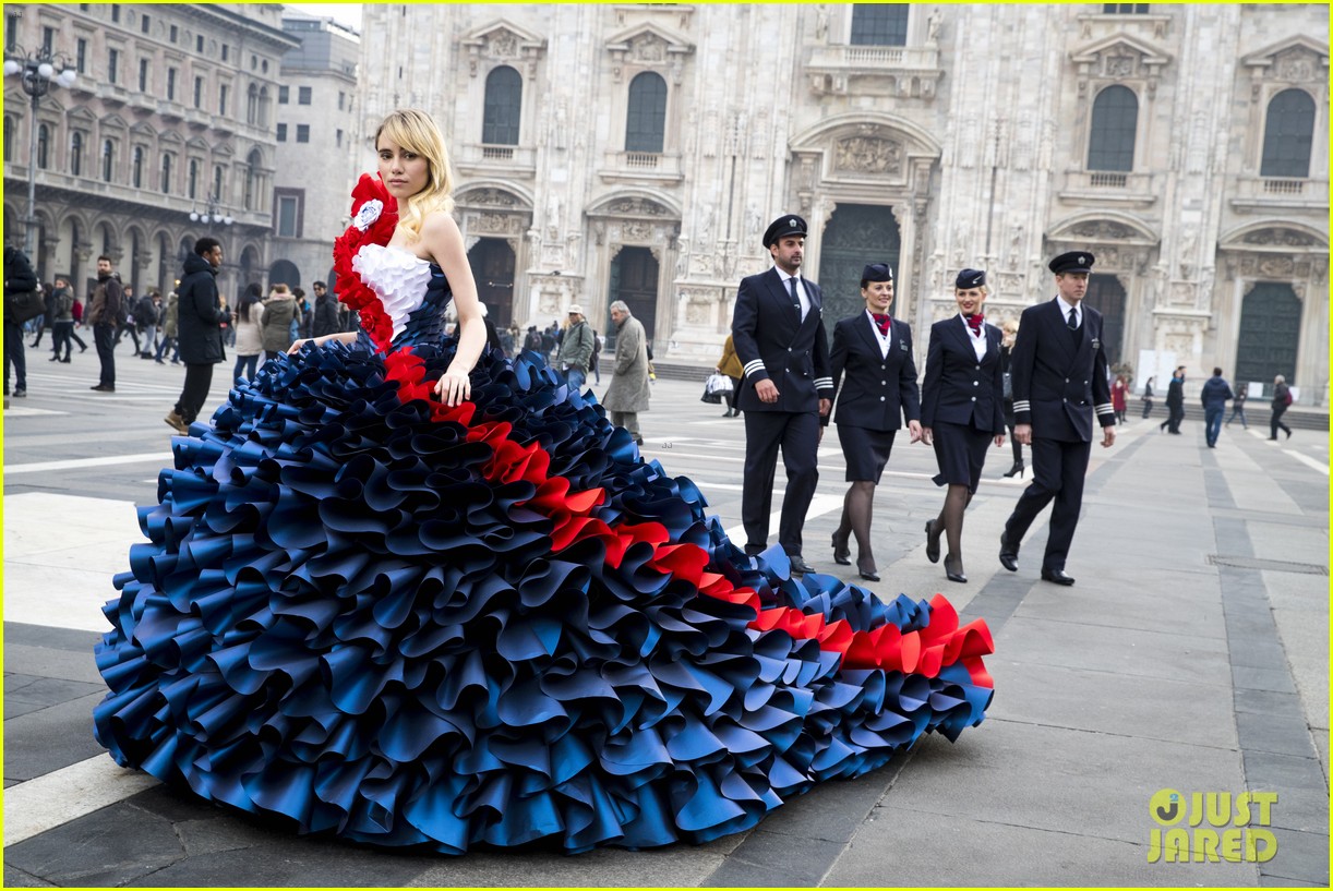 Suki Waterhouse Models Very British Dress for Photo Shoot in Italy ...