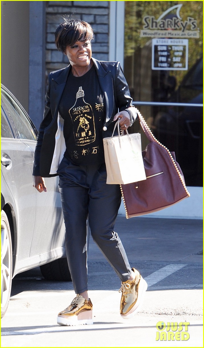 Viola Davis Opens Up About How Her Childhood Poverty, Says It Helped ...