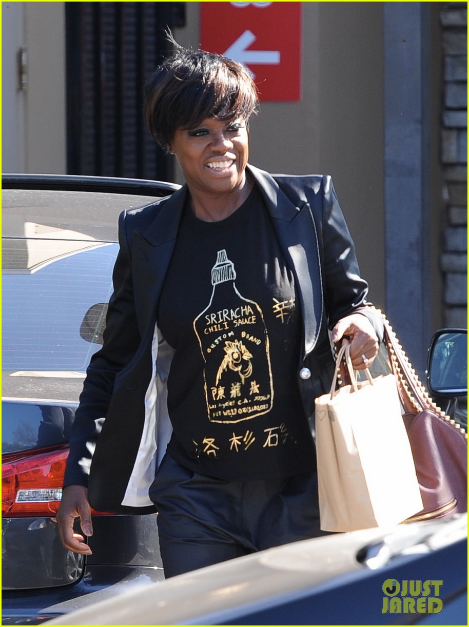 Viola Davis Opens Up About How Her Childhood Poverty, Says It Helped ...