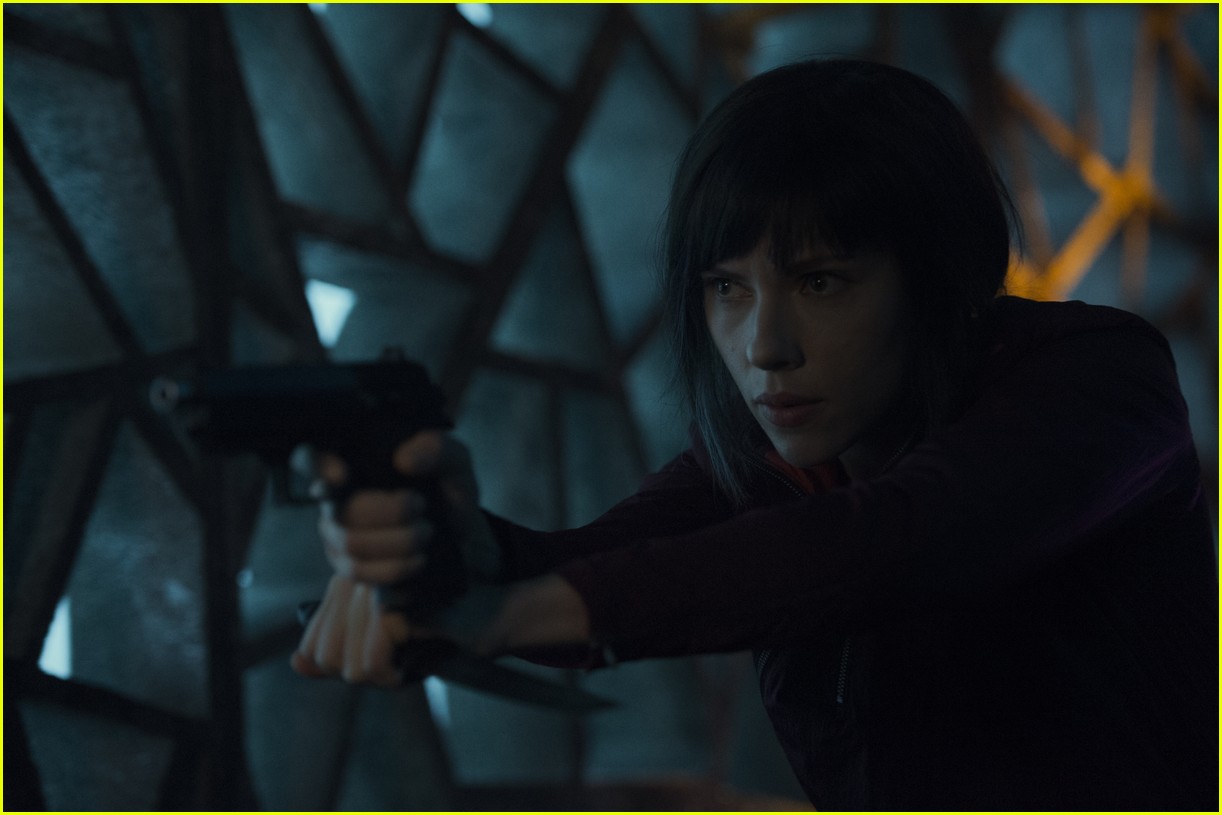 'Ghost in the Shell' Opening Scene - Watch First Five Minutes of ...