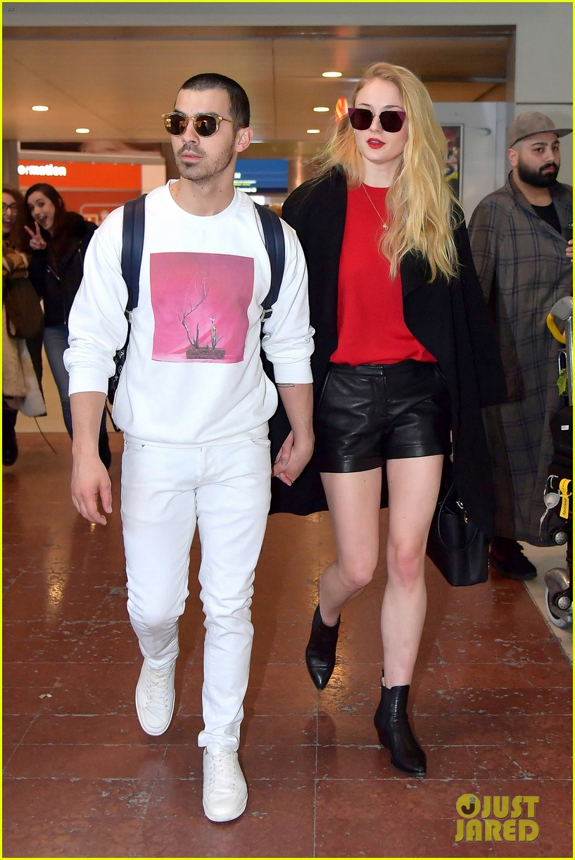 Joe Jonas Had 'A Lot of Pasta & A Lot of Beer' Before Launching 'Guess ...