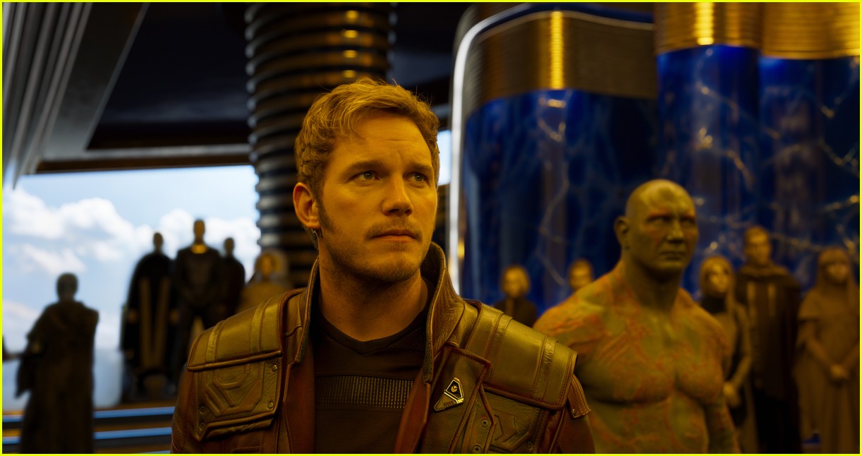 Chris Pratt Meets His Dad Kurt Russell in New 'Guardians of the Galaxy ...