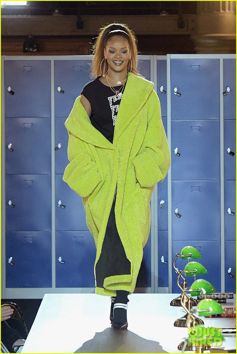 Rihanna Walks Runway at Her Fenty Puma Fashion Show!: Photo 3870660 ...