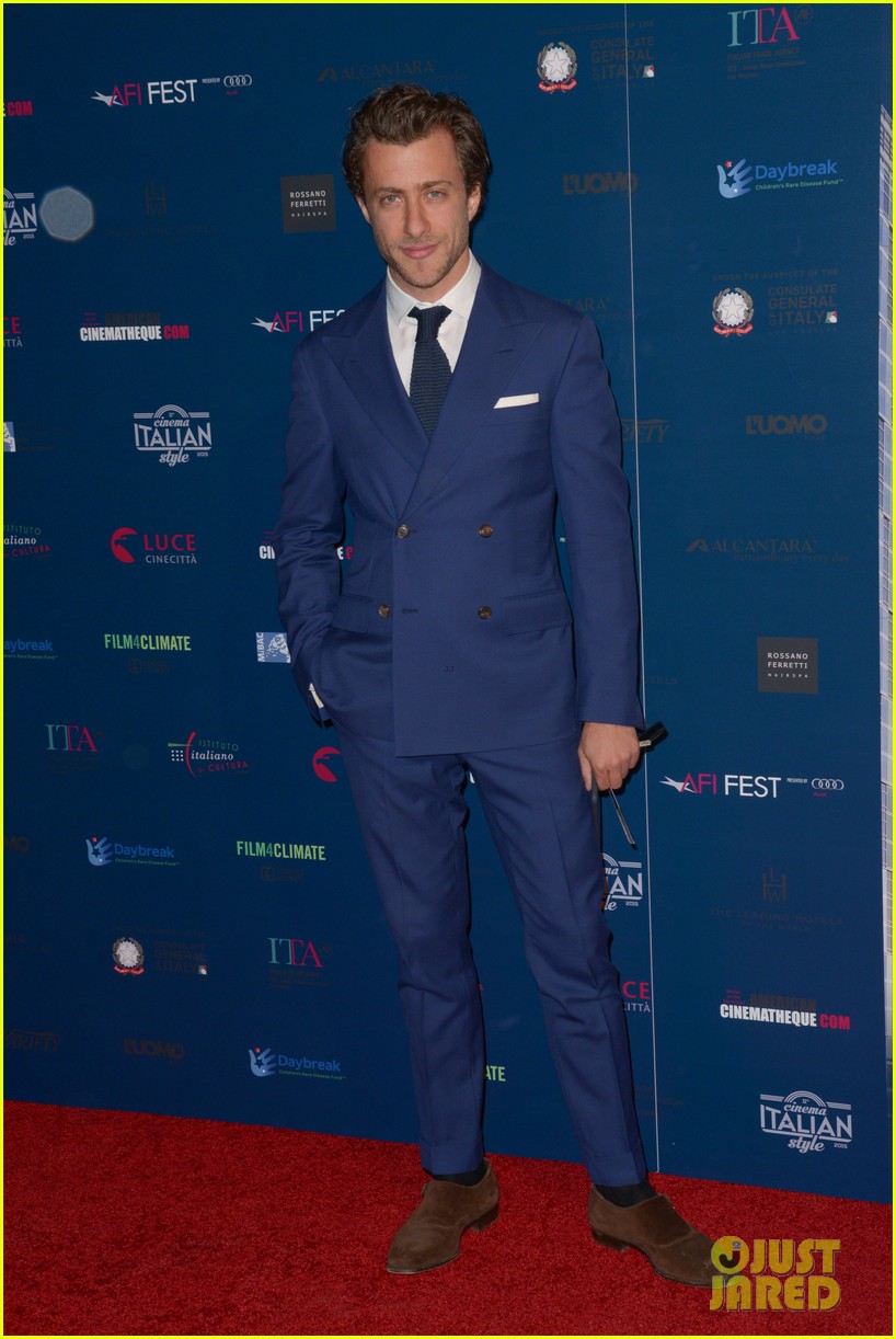 Anna Wintour's Daughter Bee Shaffer Is Engaged to Francesco Carrozzini ...