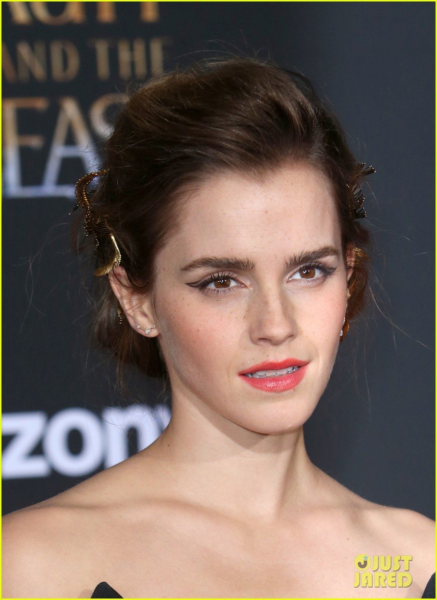 Emma Watson's LA Premiere Look Made 'Beauty & The Beast' Come to Life ...