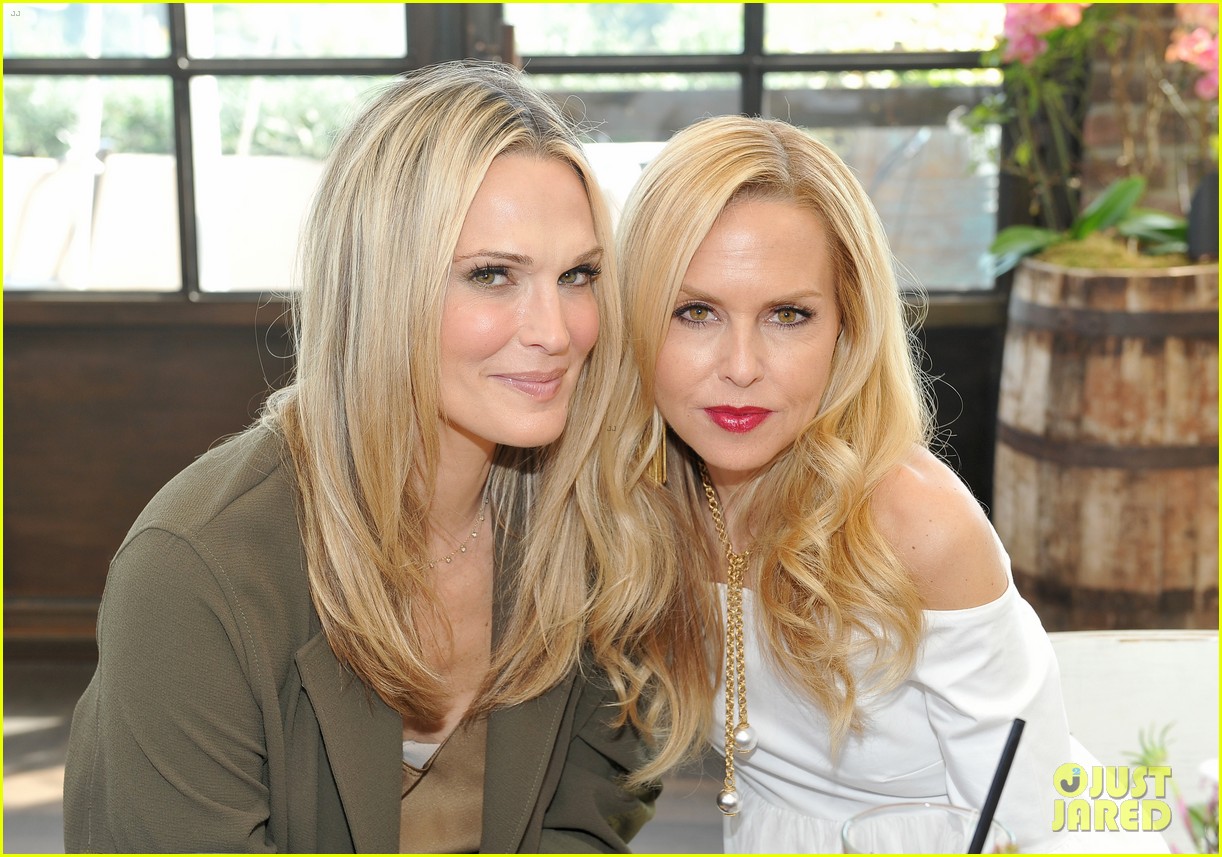 Pregnant Rosie Huntington-Whiteley Helps Rachel Zoe Celebrate Her ...