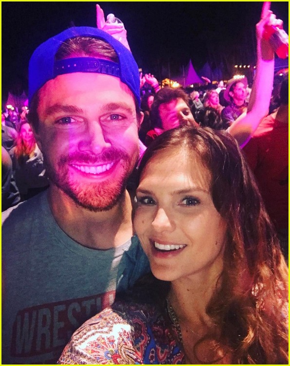 Stephen Amell's Wife Cassandra Totally Changed His Opinion of Coachella ...