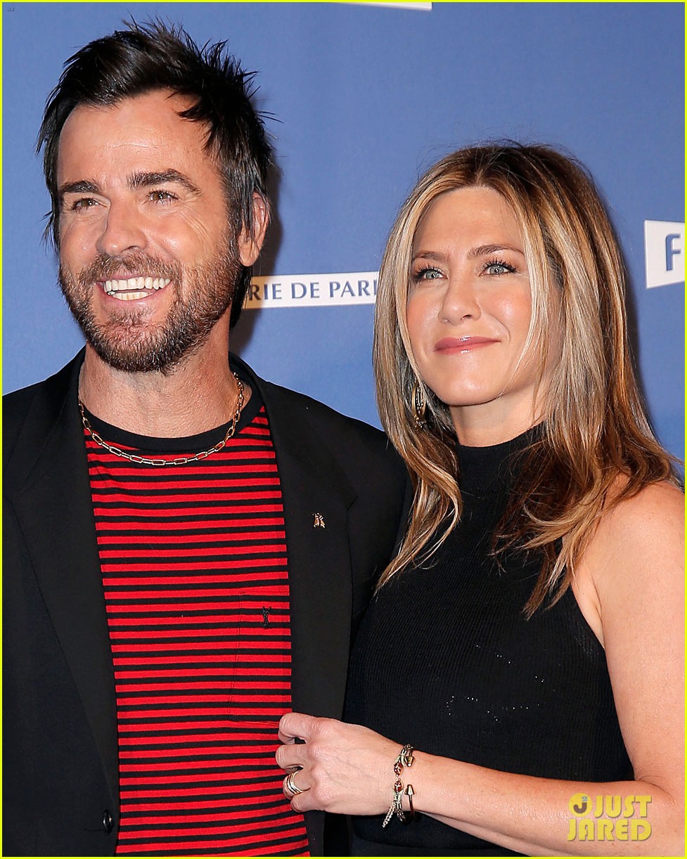 Jennifer Aniston & Justin Theroux Look So in Love in Paris!: Photo ...