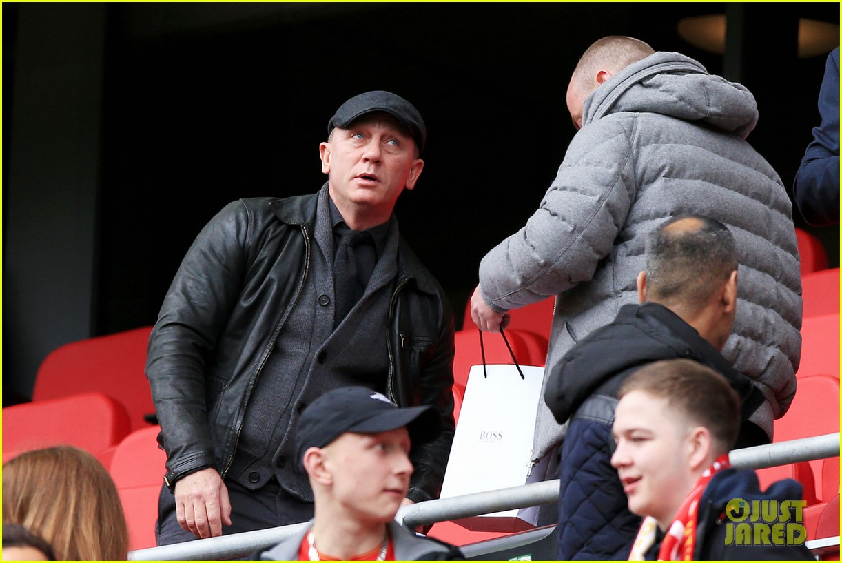 Daniel Craig Checks Out a Soccer Match in Liverpool: Photo 3880861 ...