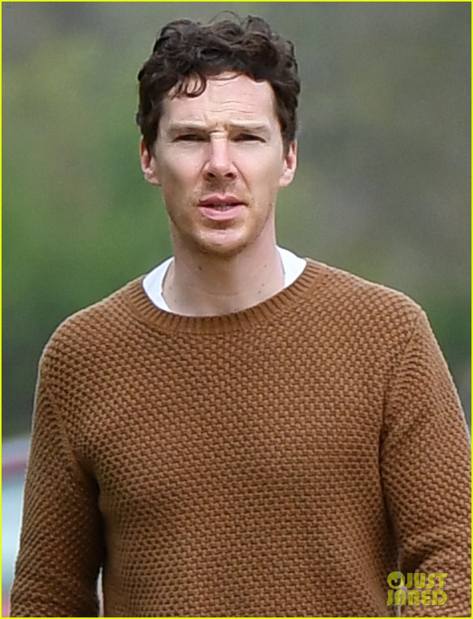 Benedict Cumberbatch Steps Out For First Time Since Welcoming Son ...