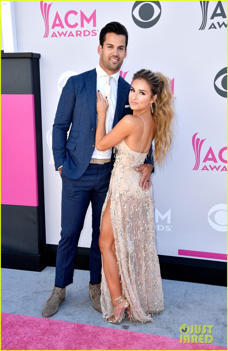 Jessie James Decker & Husband Eric Decker Hit the ACM Awards 2017 Red ...