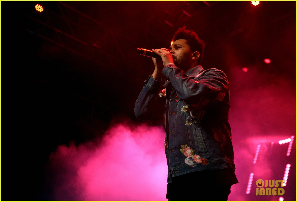 Drake & The Weeknd Make Surprise Appearances on Stage at Coachella ...