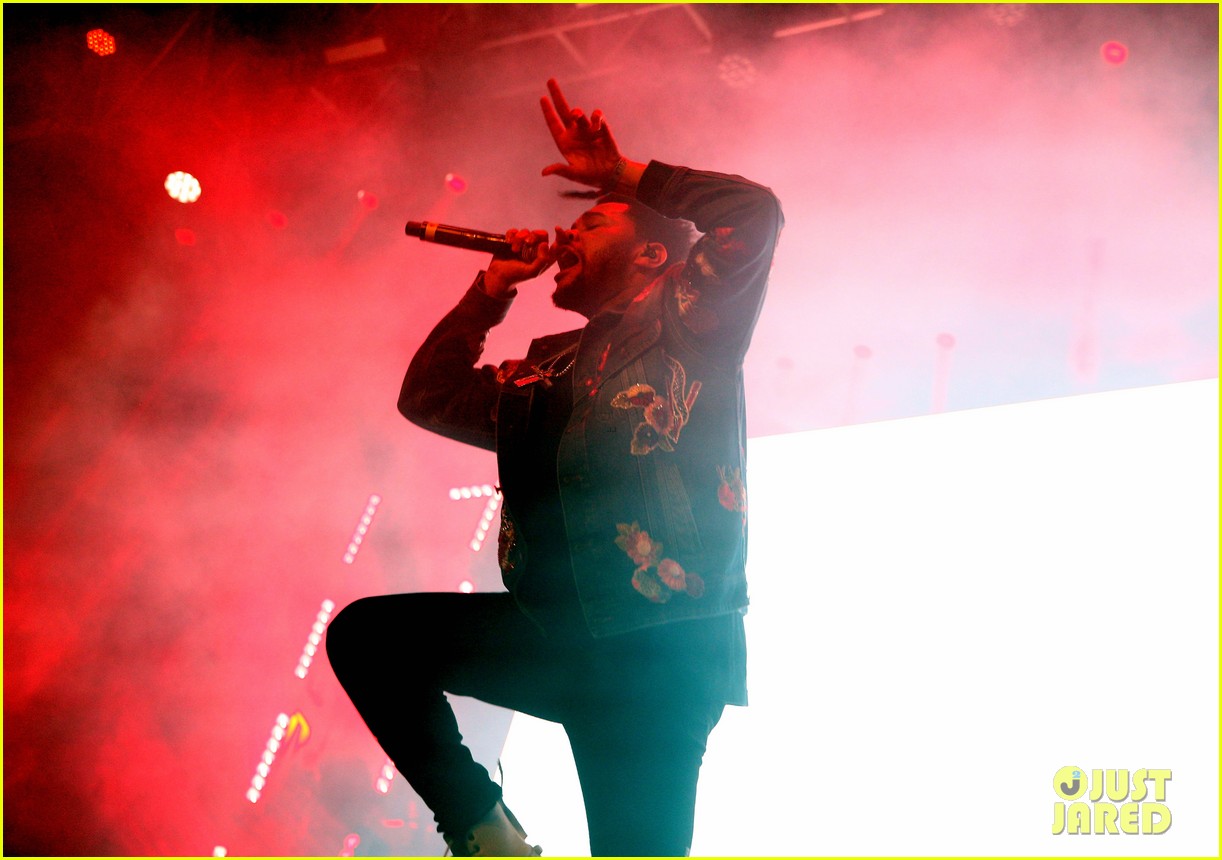 Drake & The Weeknd Make Surprise Appearances on Stage at Coachella ...