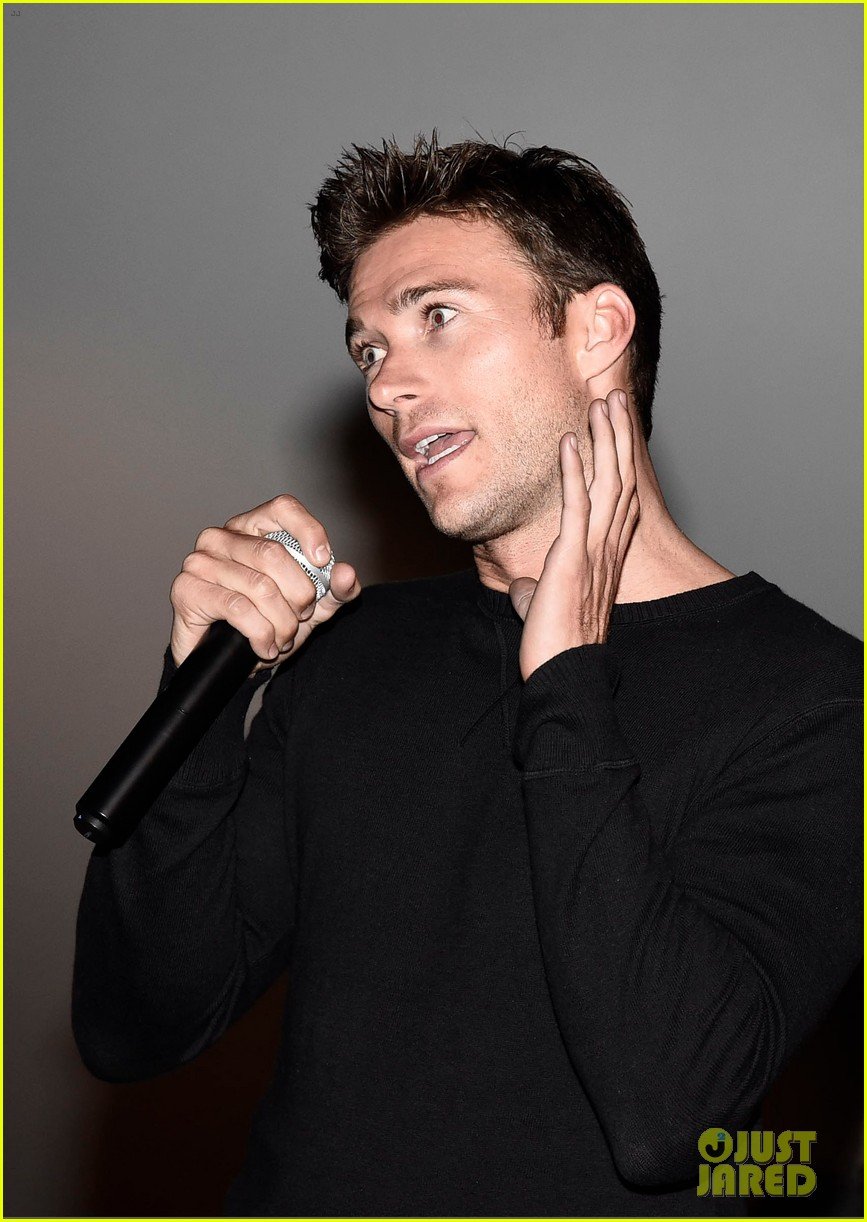 Scott Eastwood Says His Father Clint Made Him 'Work for Everything ...