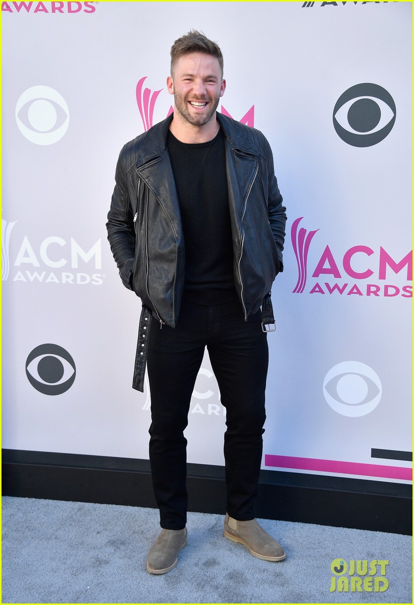 Julian Edelman & Derek Carr Represent NFL at ACM Awards 2017: Photo ...