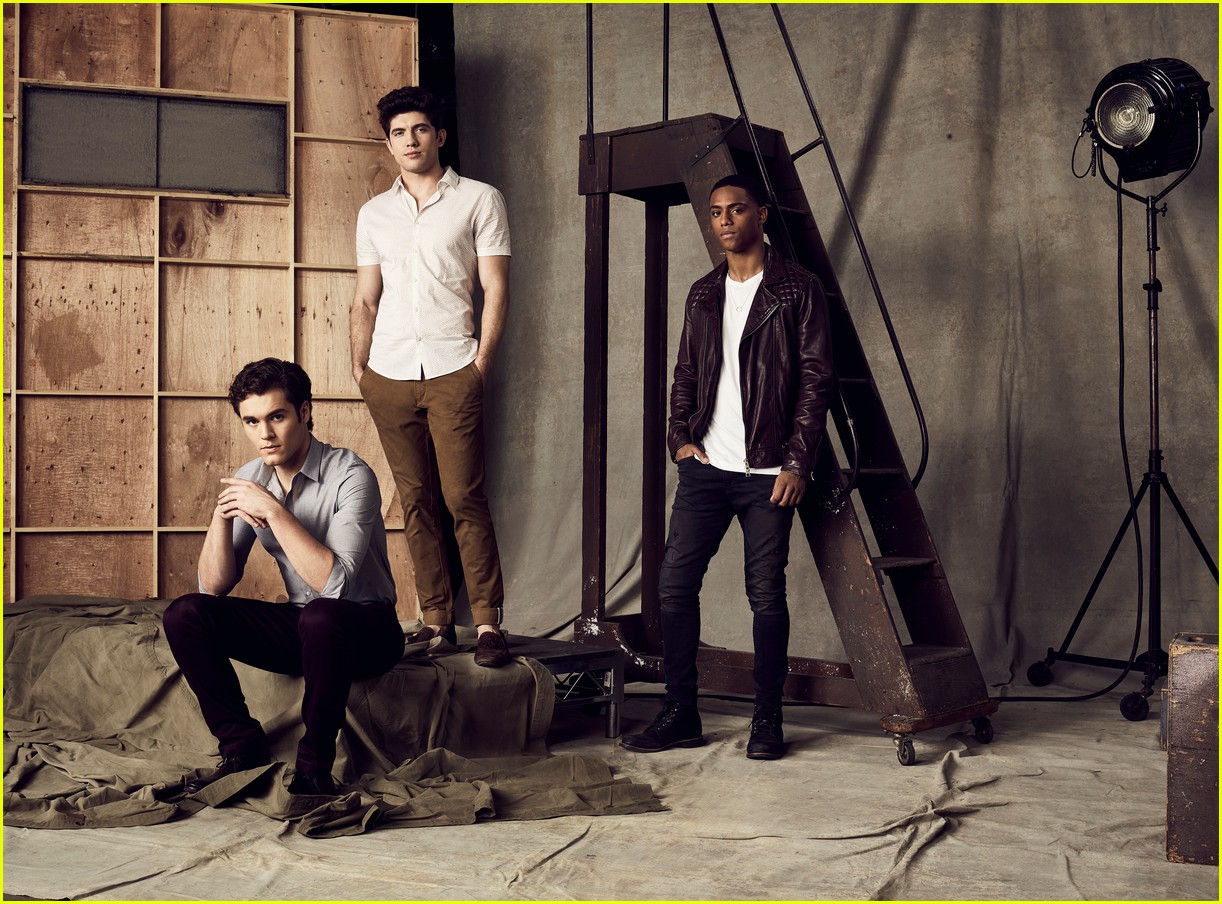 'Famous in Love' Cast List - Meet Freeform's New Stars!: Photo 3887720 ...
