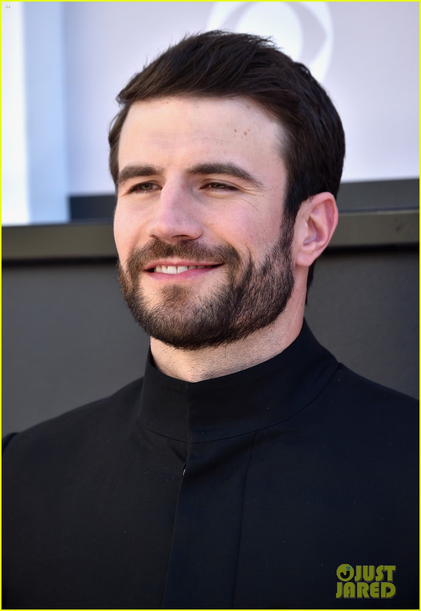 Sam Hunt Poses on ACM Awards 2017 Red Carpet Before Performance!: Photo ...