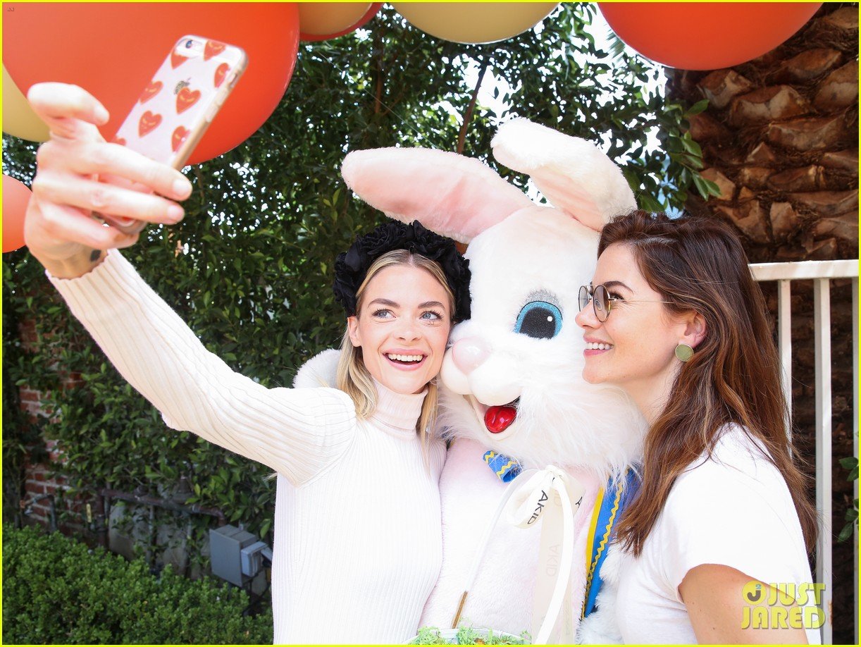 Jaime King & Michelle Monaghan Go Easter Egg Hunting with Their ...