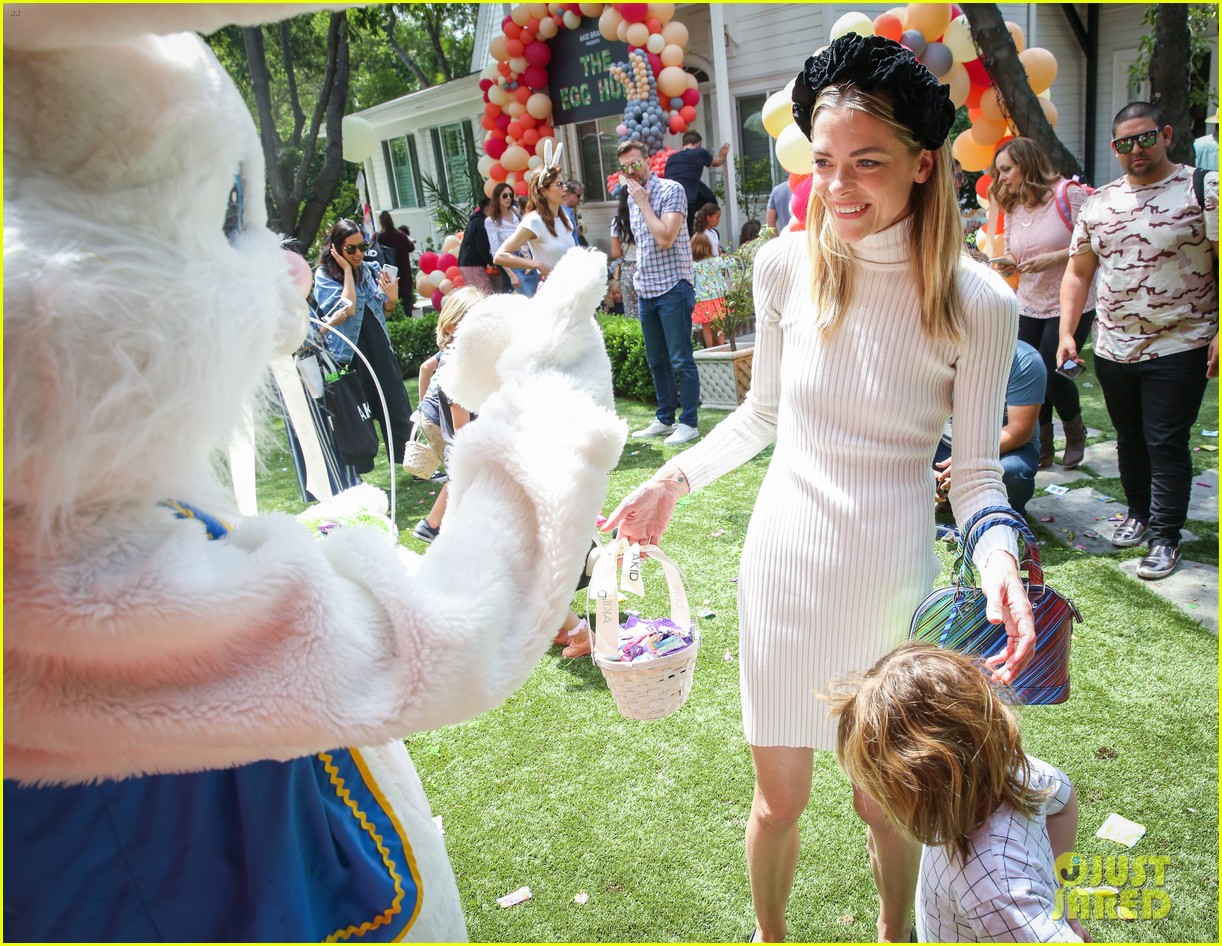 Jaime King & Michelle Monaghan Go Easter Egg Hunting with Their ...