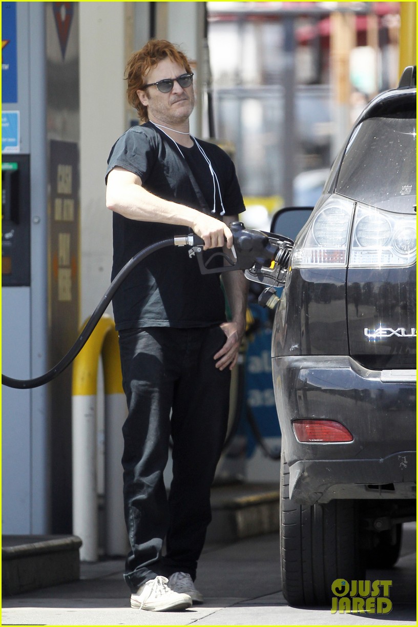 Joaquin Phoenix Shows Off His New Red Hair!: Photo 3885753 | Joaquin ...