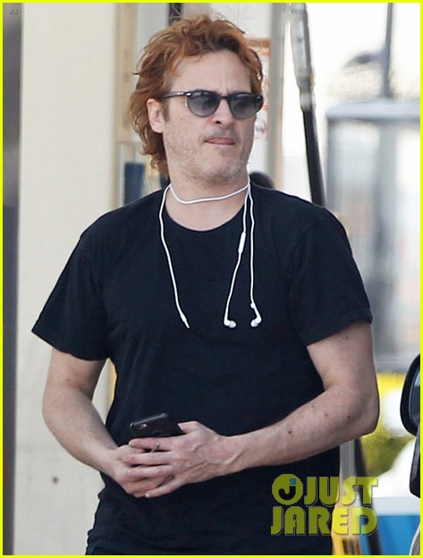 Joaquin Phoenix Shows Off His New Red Hair!: Photo 3885755 | Joaquin ...