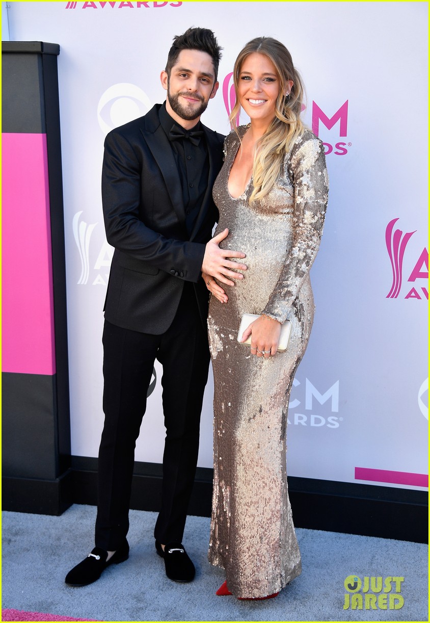 Thomas Rhett & Pregnant Wife Hit Red Carpet at ACM Awards 2017: Photo ...