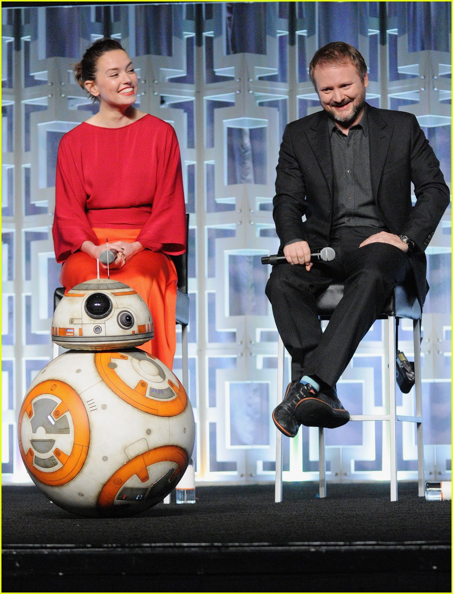 'Star Wars: The Last Jedi' Cast Give Details on Movie at Panel!: Photo ...