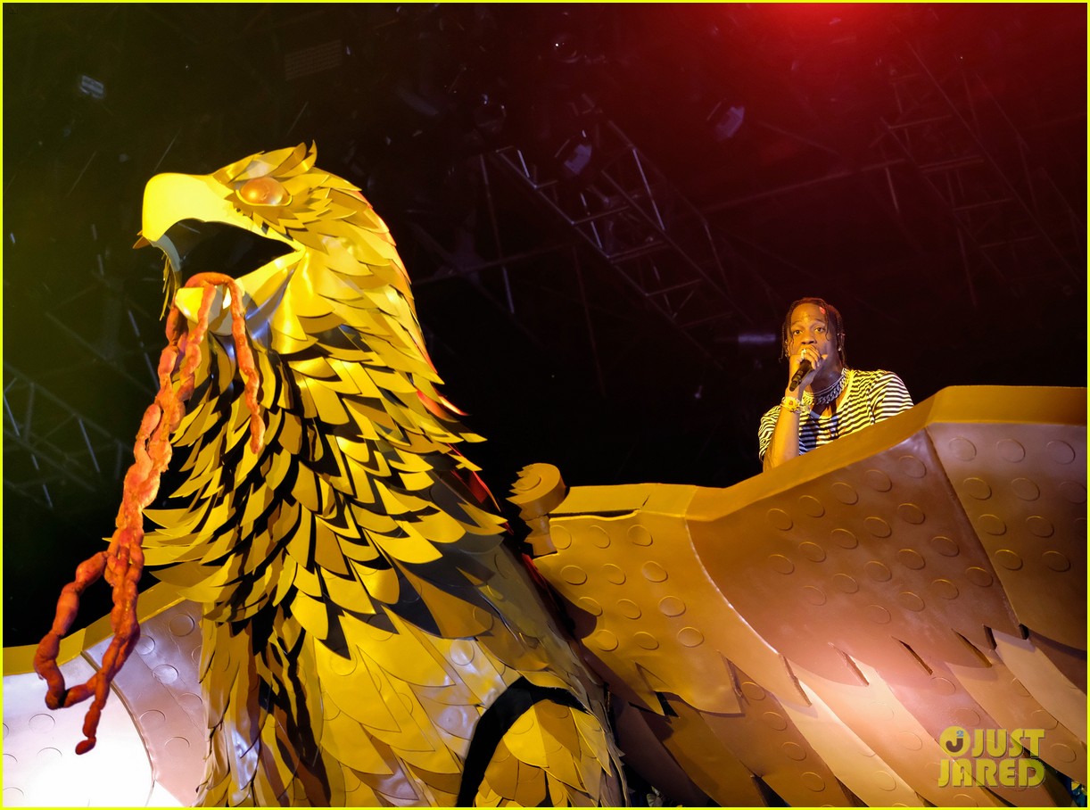 Travis Scott Rides a Giant Bird During His Coachella 2017 Set: Photo ...