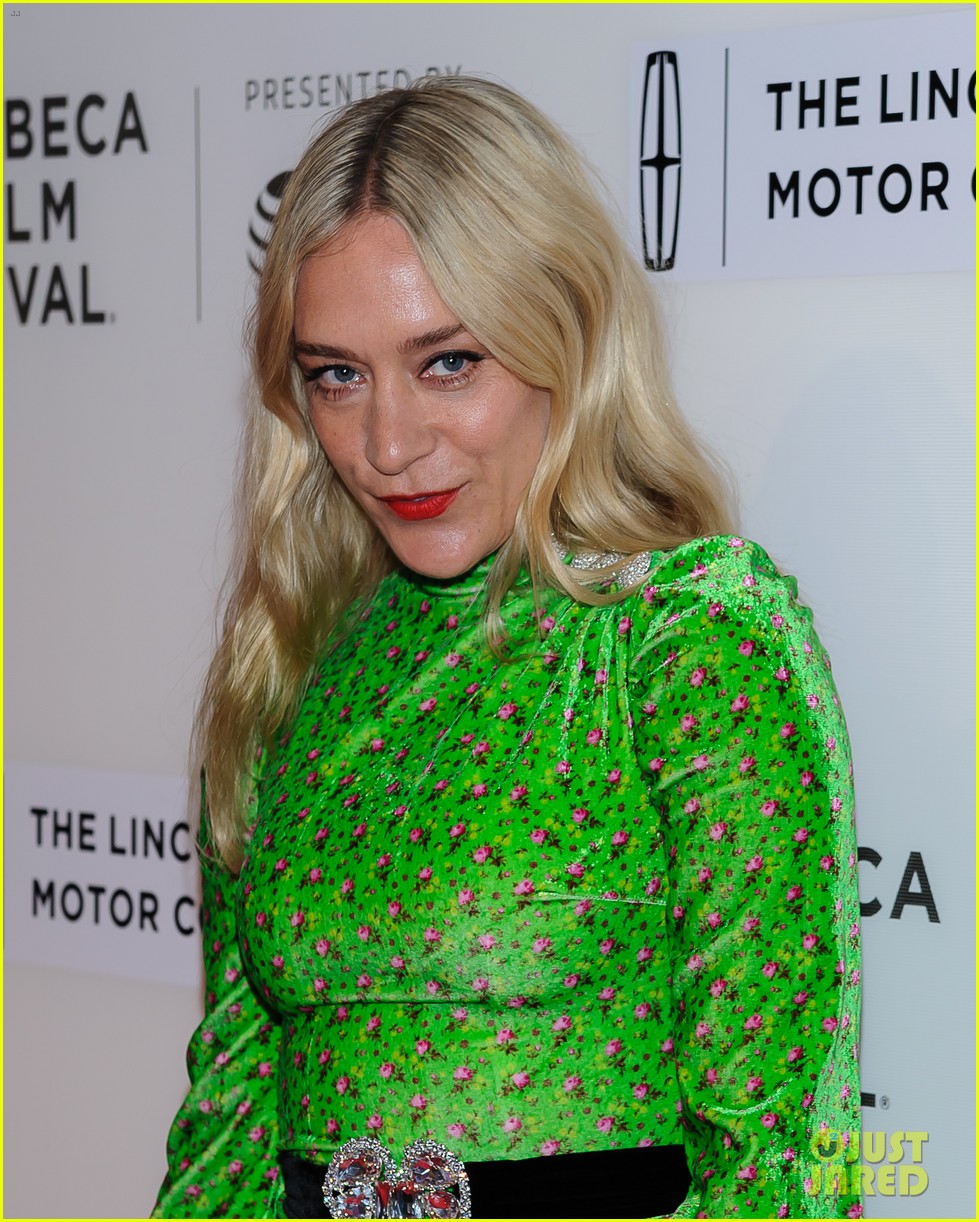 Chloe Sevigny Says Her 'The Dinner' Co-Star Richard Gere Is 'A Real ...