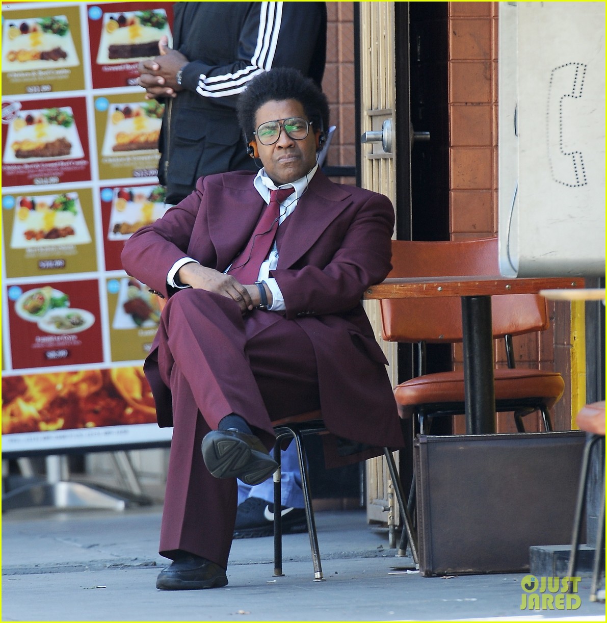 Denzel Washington Gets Into Character While Filming 'Inner City': Photo ...